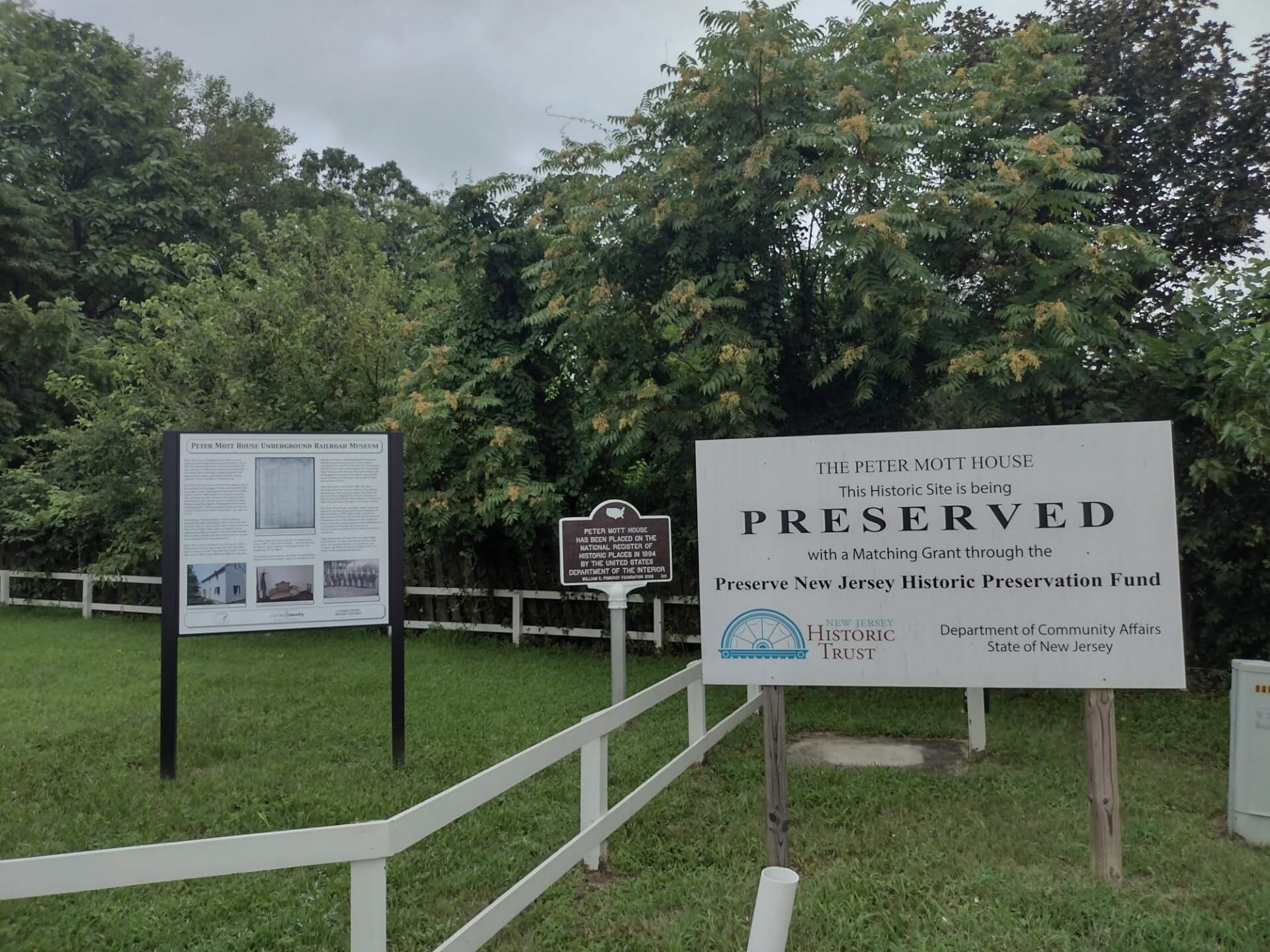 PETER MOTT HOUSE | William G. Pomeroy Foundation